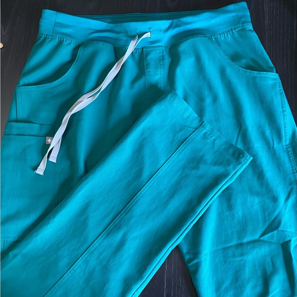 Figs | Pants & Jumpsuits | Figs Hunter Green Lt Kade Scrubs | Poshmark